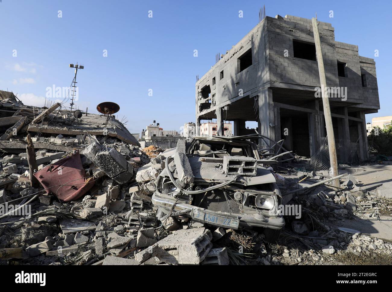 Rafah, Palestinian Territories. 19th Oct, 2023. A view of a destroyed ...