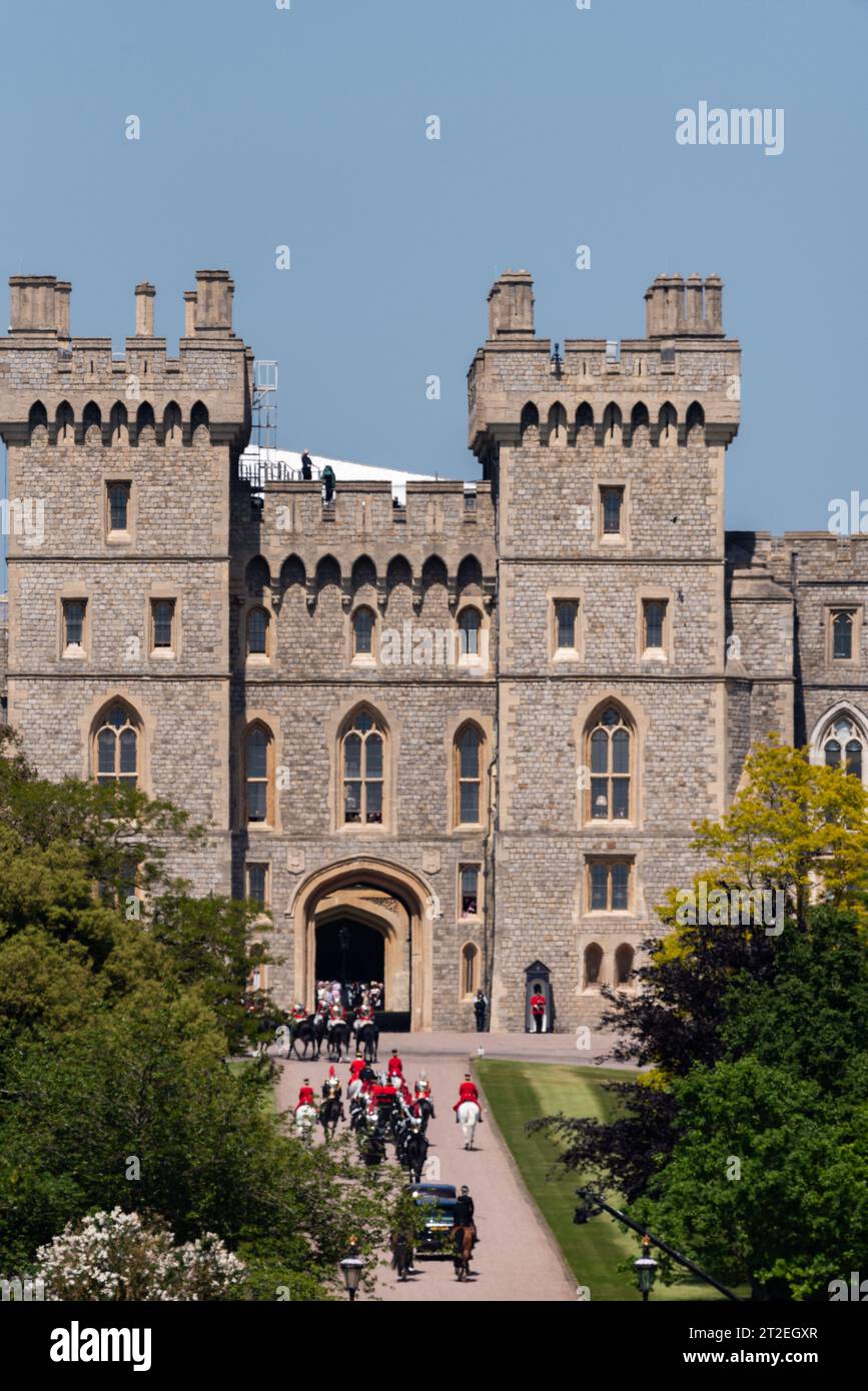 Royal Wedding Windsor. Carriage procession heading back to Windsor ...