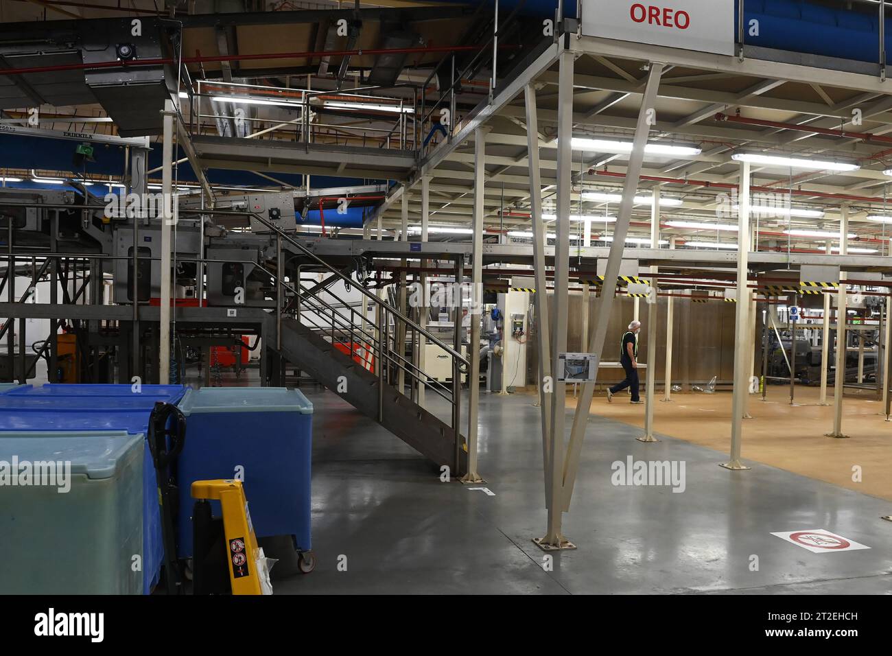 Mondelez factory hi-res stock photography and images - Alamy