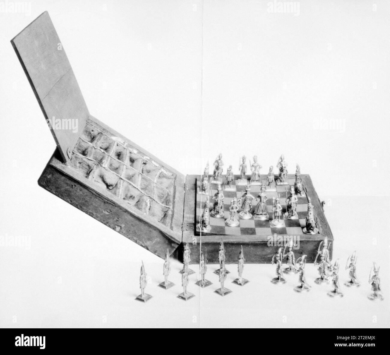 Chess set and box-board Indian or Turkish chessmen with probably German ...