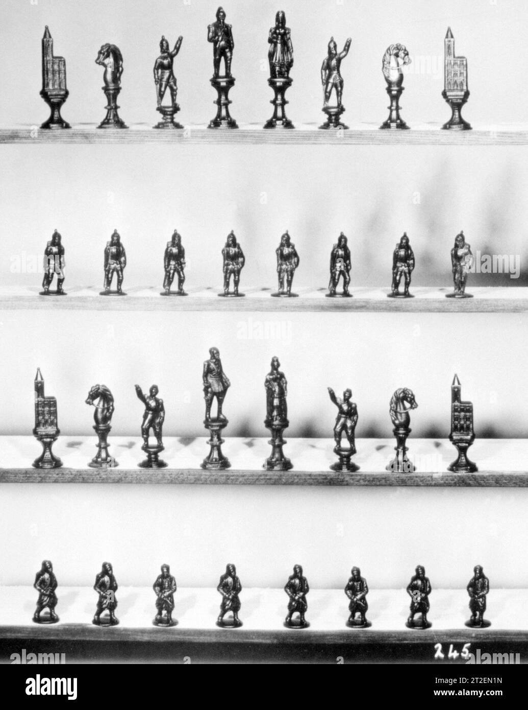 Chessmen (32) German 19th century The silver king represents Wilhelm I ...