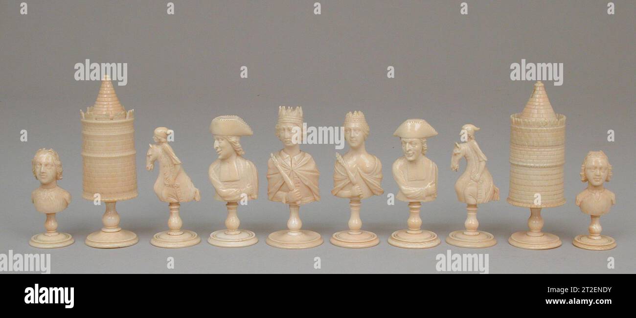 Chessmen (32) and box French, Dieppe late 19th century View more ...