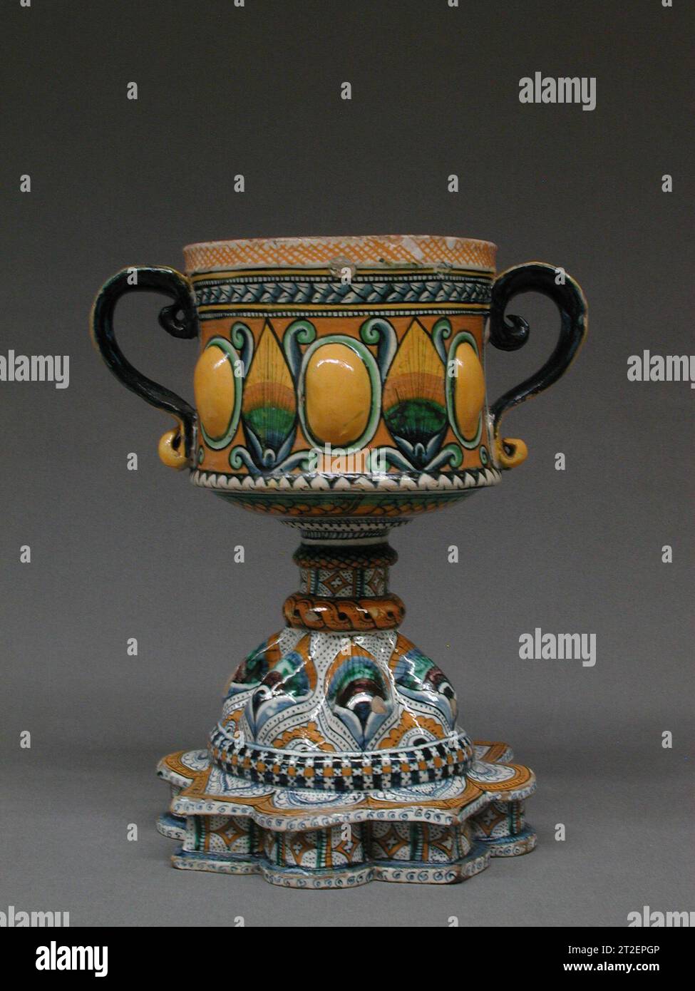 Standing cup Italian, Deruta foot late 15th–early 16th century, cup ...