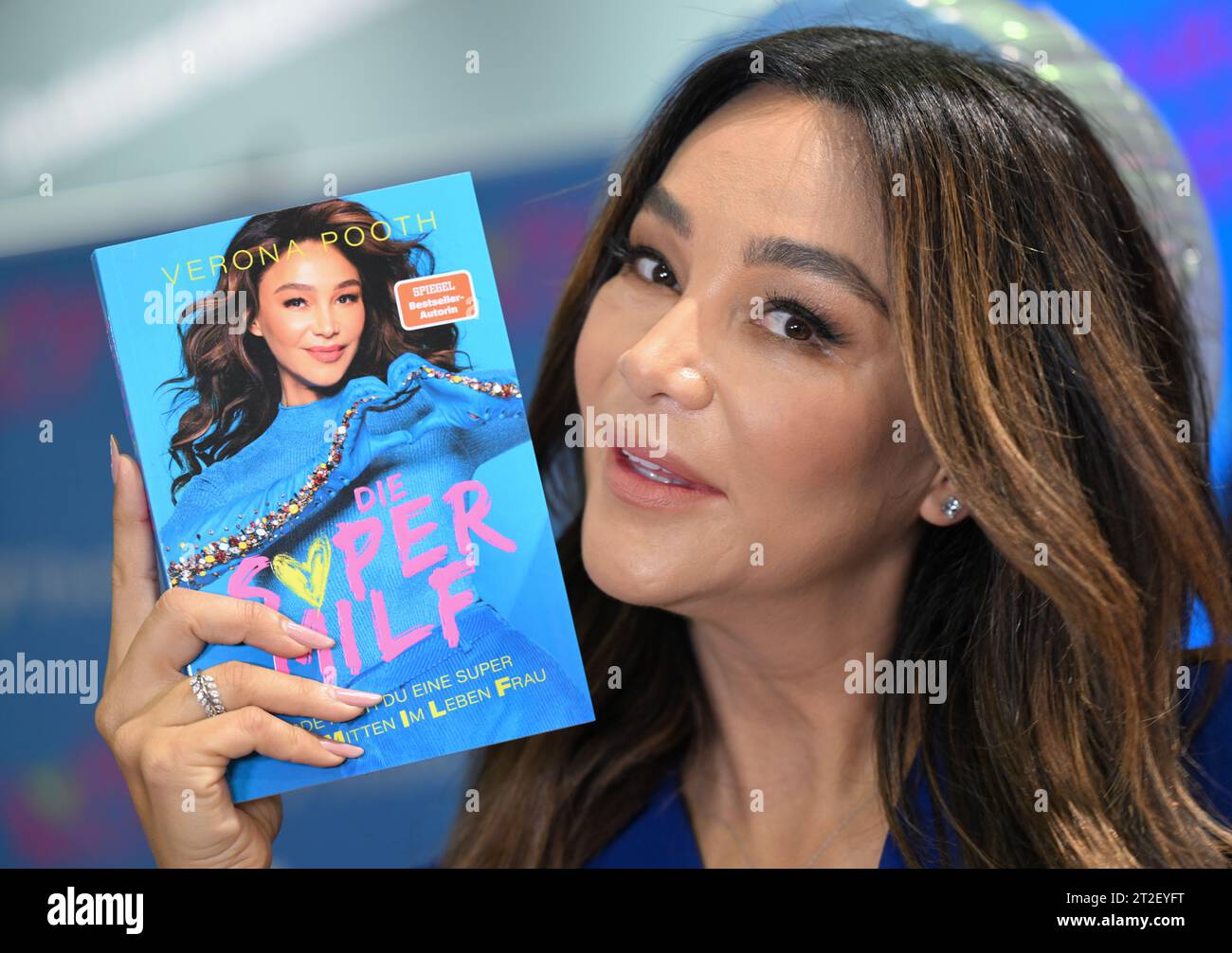 19 October 2023, Hesse, Frankfurt/Main: Verona Pooth, German presenter ...