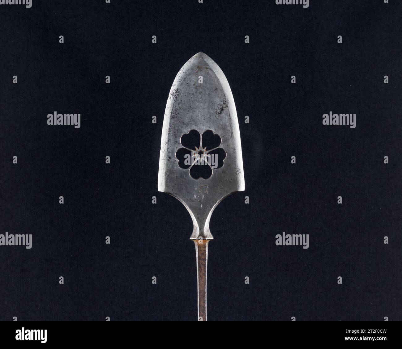 Arrowhead (Yanone) Japanese 18th century Although today Japanese ...