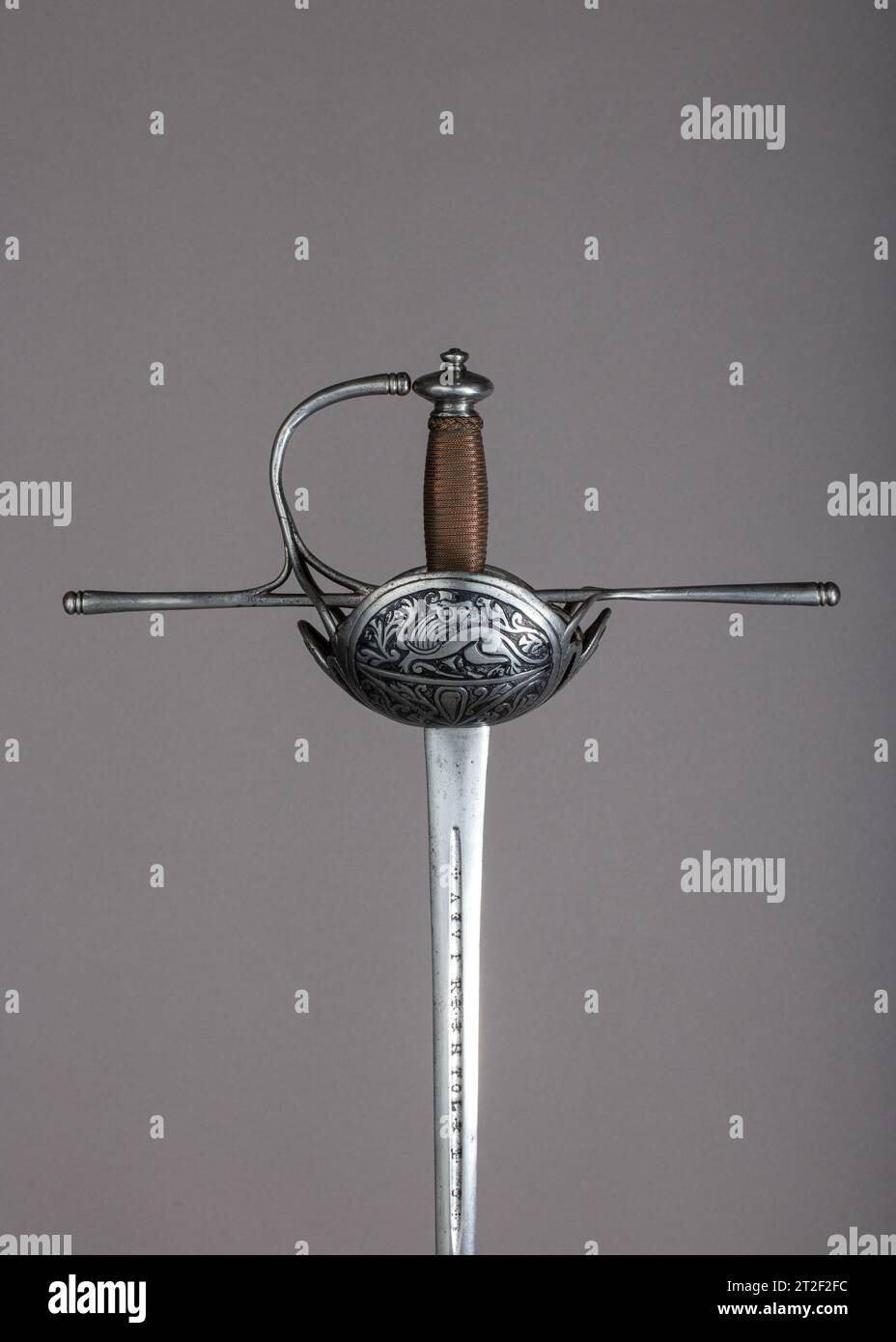 Cup hilted rapier hi-res stock photography and images - Alamy
