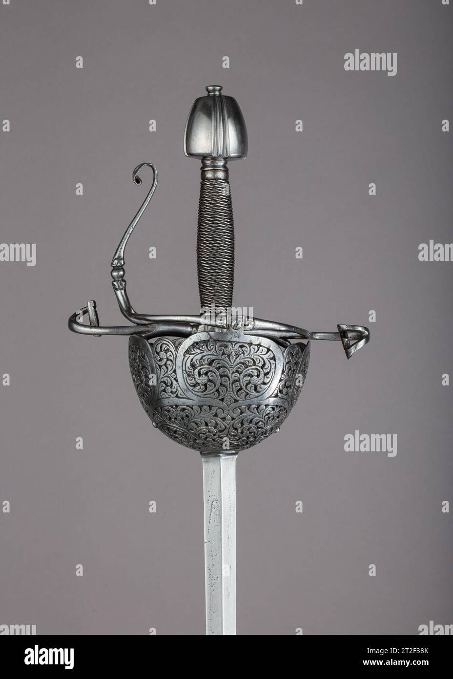Cup hilted rapier hi-res stock photography and images - Alamy