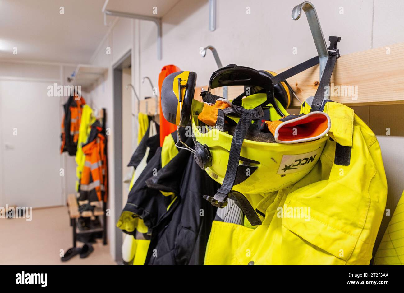 Changing room for construction workers Stock Photo - Alamy