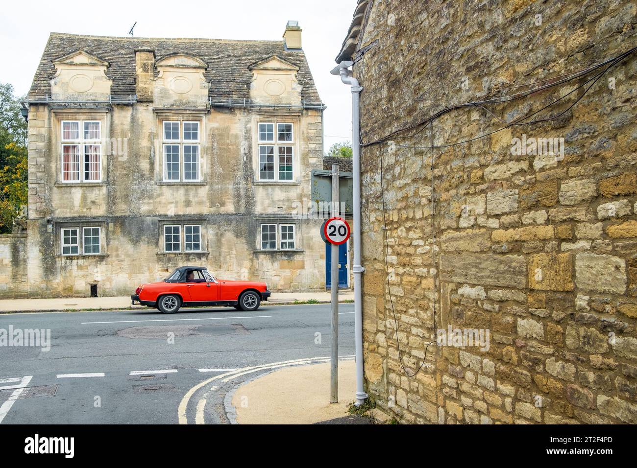 Burford, West Oxfordshire, UK- October 2023: Buildings off Burford High ...