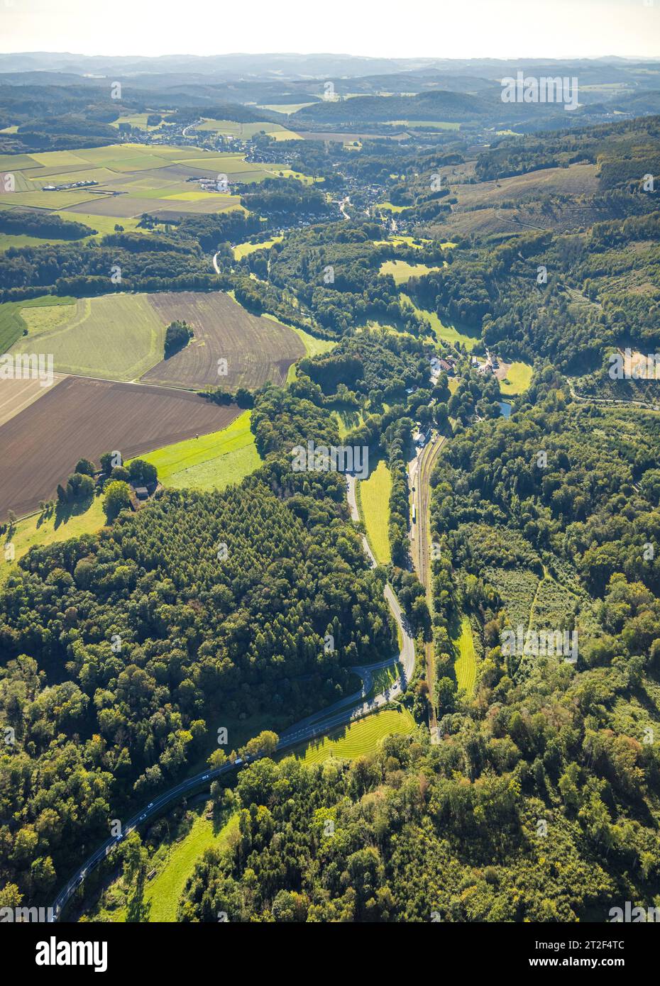 Luftbild, Haus Recke und Binolen Bahnhof im Wald, Volkringhausen, Balve ...