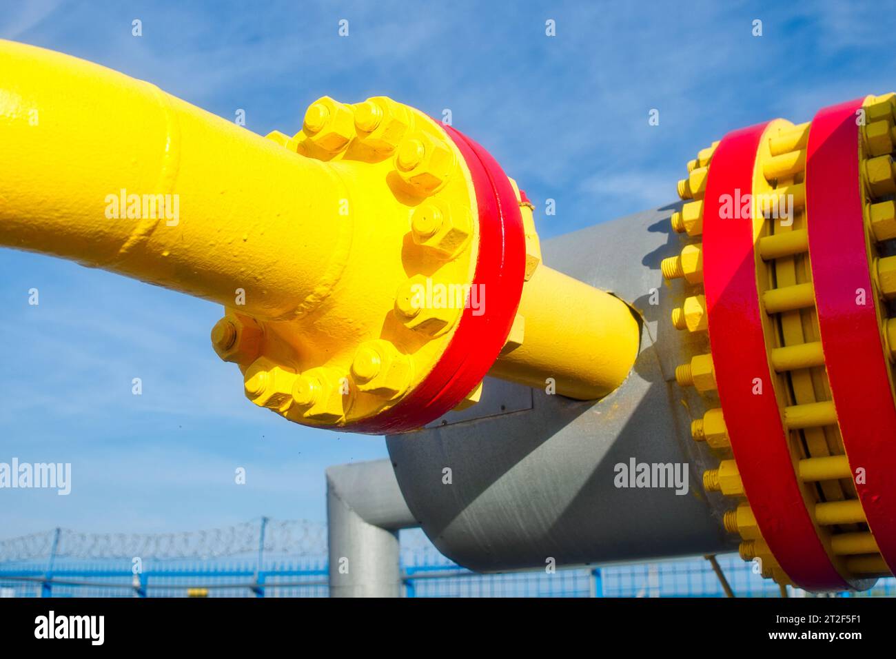 Gas industry pipe connection unit. Bolted connection of pipes for ...