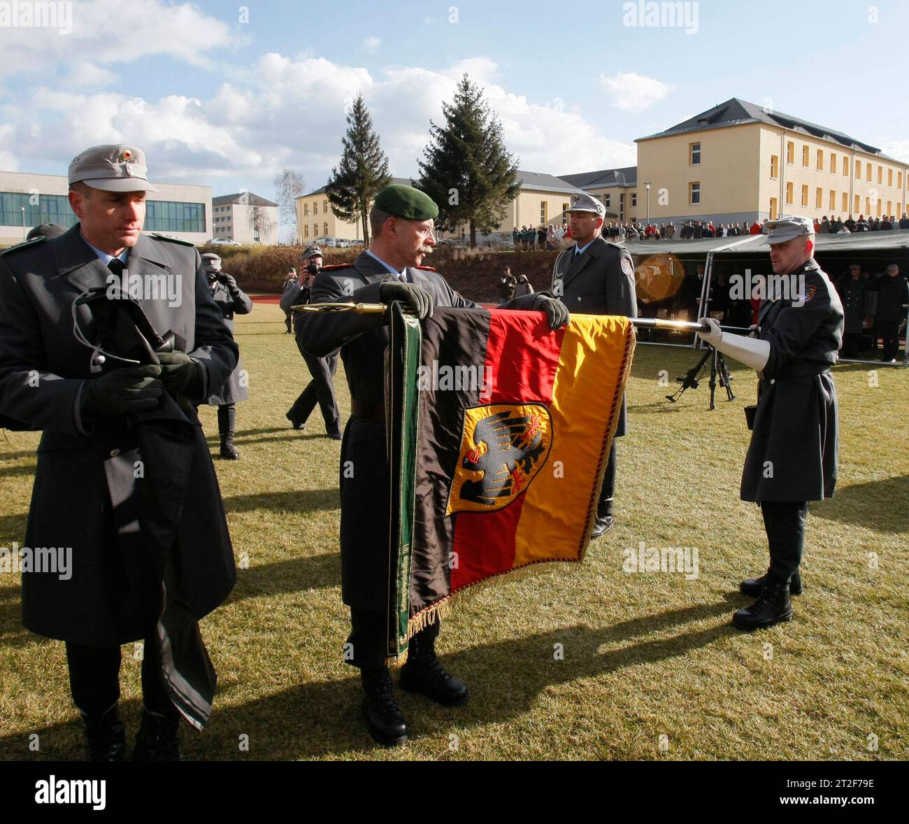 Verhüllung der Truppenfahne 13.03.2008, Schneeberg, Jägerkaserne ...