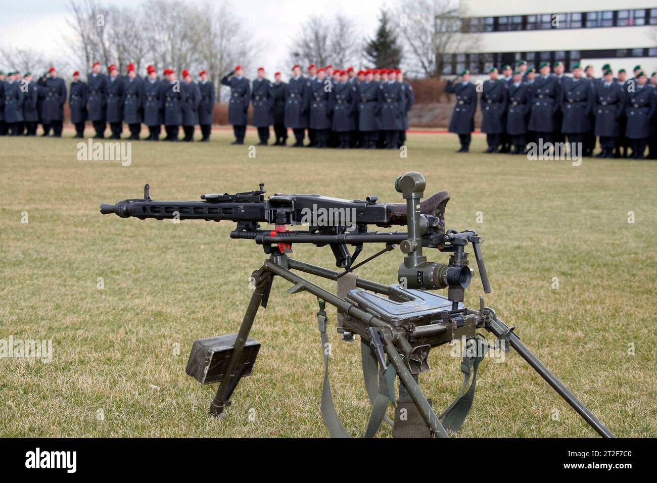 Akt der soldaten hi-res stock photography and images - Alamy