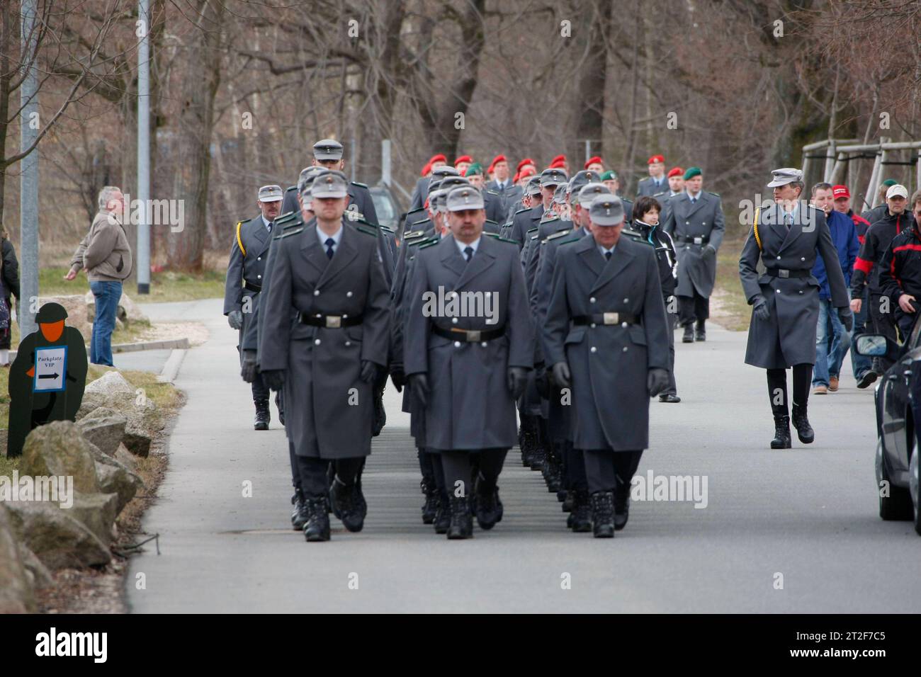 Akt der soldaten hi-res stock photography and images - Alamy