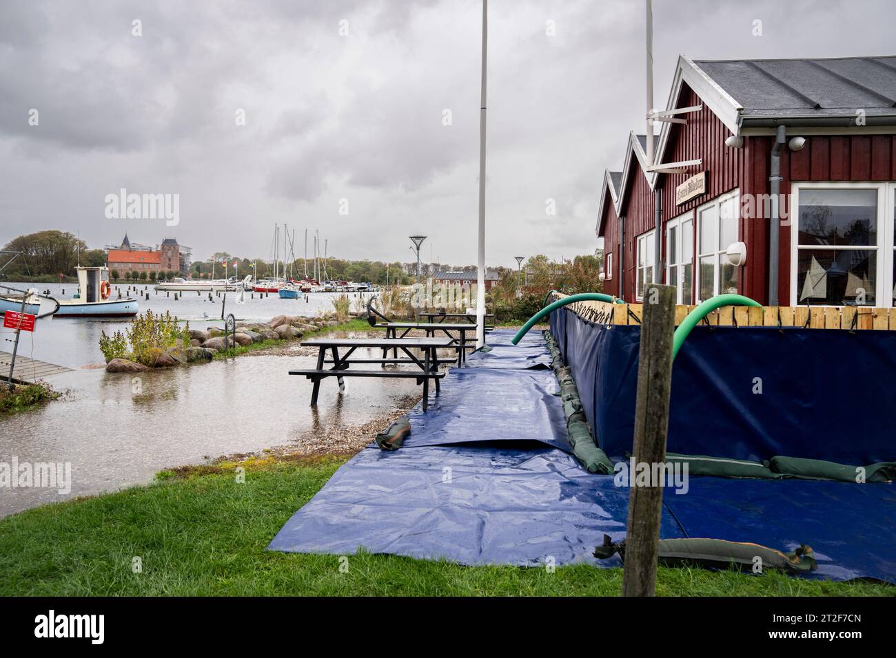 Roughweather hi-res stock photography and images - Alamy