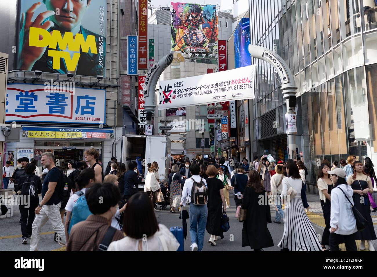 Tokyo, Japan. 19th Oct, 2023. Signs warning Tokyoites and tourists that ...