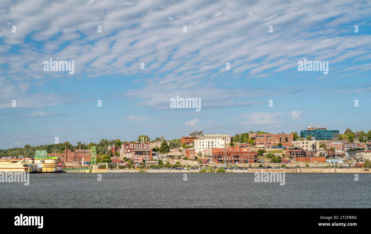 cityscape panorama of Alton in Illinois on a shore of the Mississippi ...