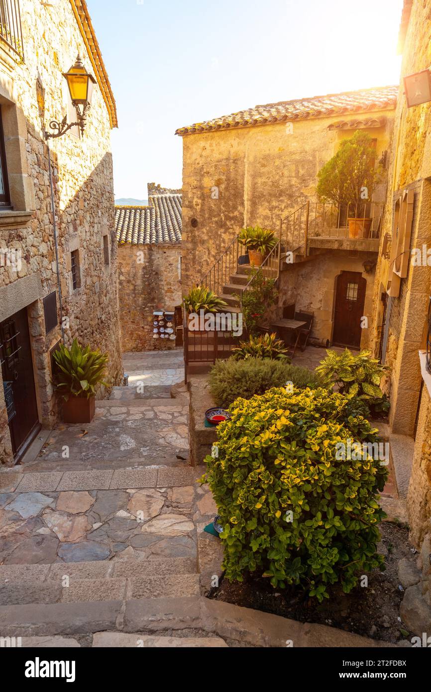 Old town pals costa brava hi-res stock photography and images - Alamy