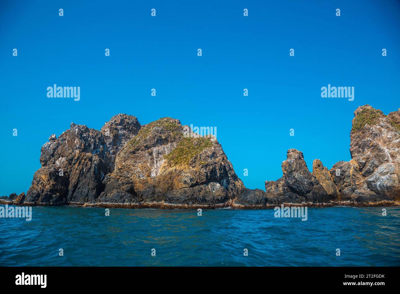 The Rocky cliffs in Punta de Sal in the Caribbean Sea, Tela. Honduras ...