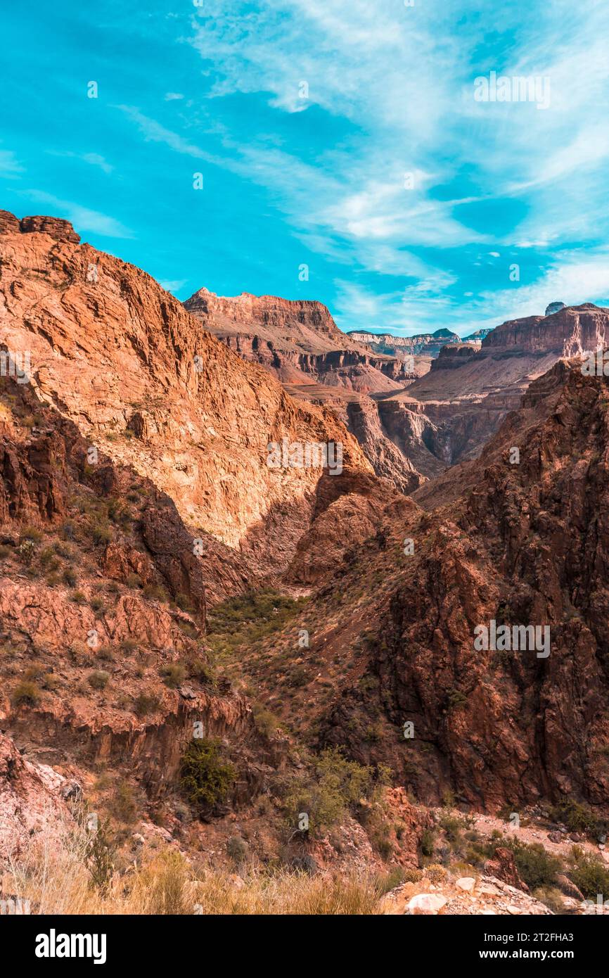 The beautiful climb of the Bright Angel Trailhead trekking in the Grand ...