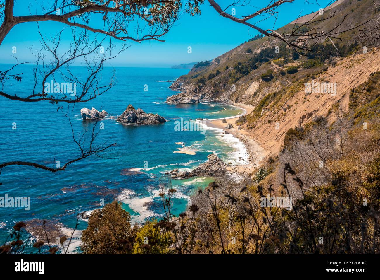 The coast next to Cascade Mcway and its beautiful coves, California ...