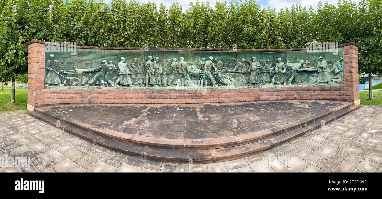 Crucible Casting Monument Monument in the form of panorama semicircle ...