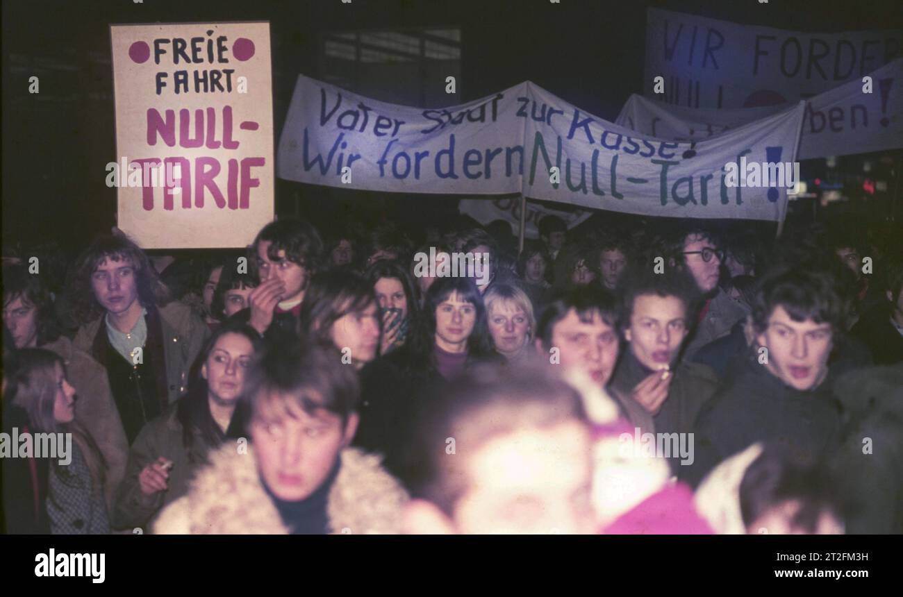 DEU, Germany: The historical colour photos from the times of the 1970s ...