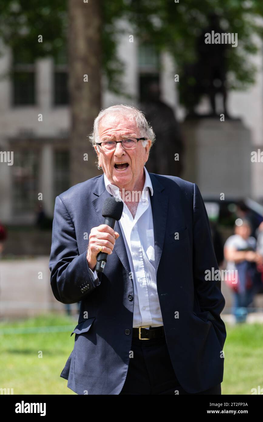 Sir Roger Gale MP at the Stop Live Transport campaign rally. Protesting ...