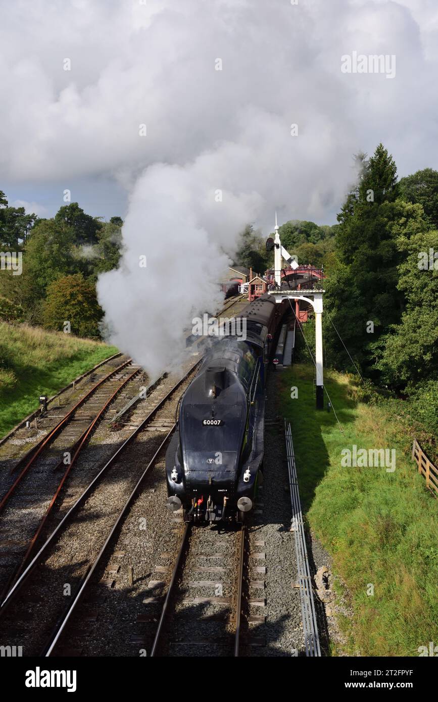 LNER Class A4 Pacific No 60007 Sir Nigel Gresley departing Goathland ...