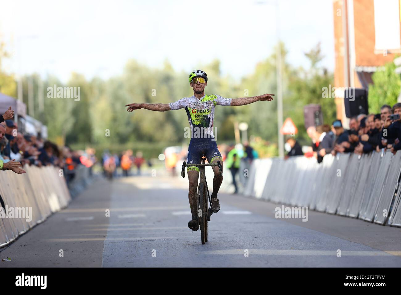 Ardooie, Belgium. 19th Oct, 2023. Belgian Gerben Kuypers celebrates as ...