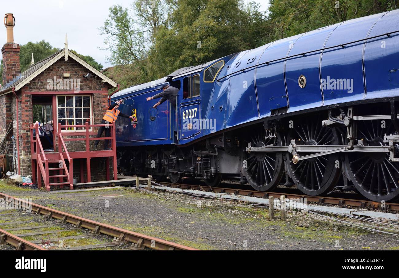 Class A4 Pacific No 60007 Sir Nigel Gresley exchanging the single line ... Class A4 Pacific No 60007 Sir Nigel Gresley exchanging the single line ...