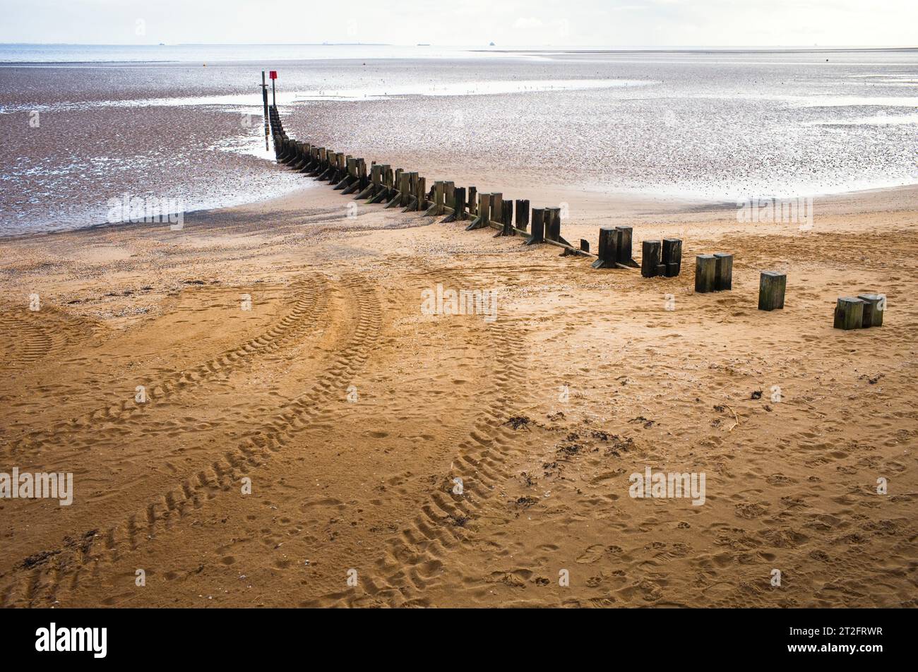 The Humber Estuary viewed from Cleethorpes Stock Photo - Alamy