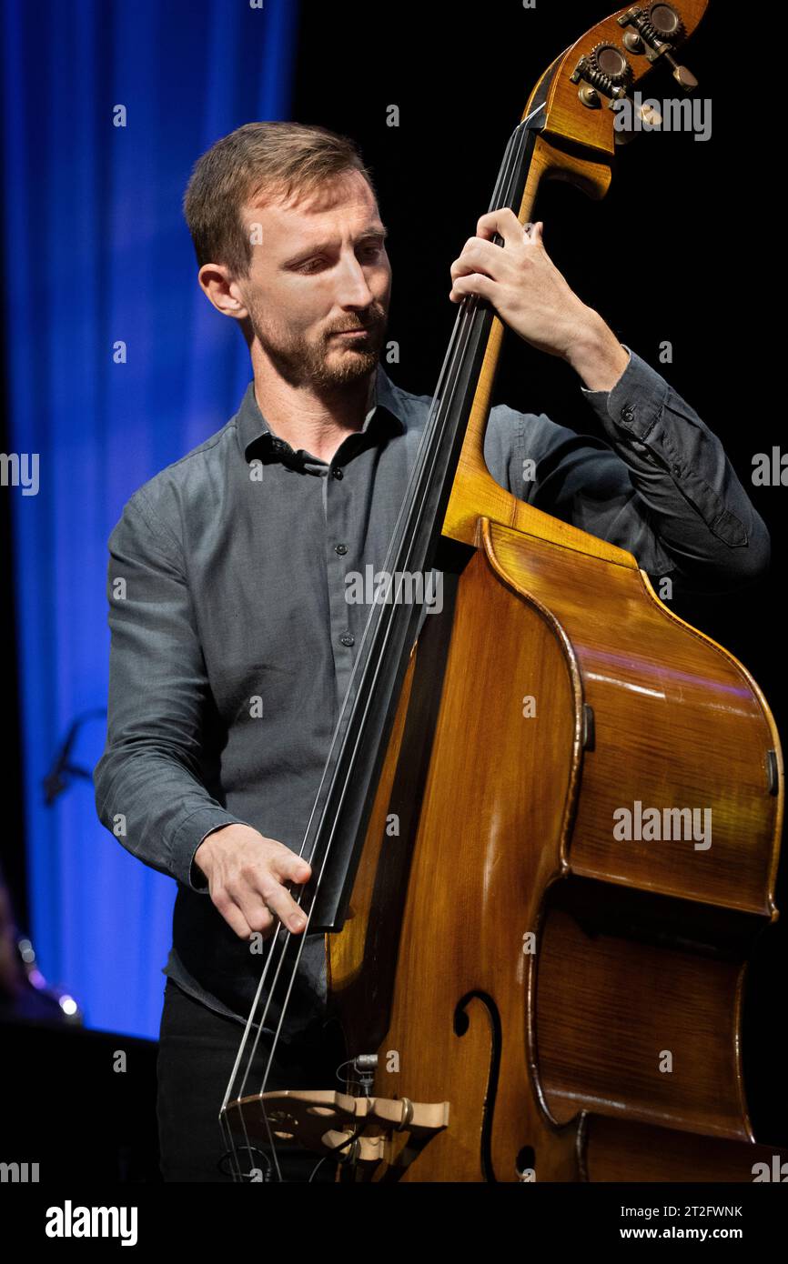 Tom Farmer playing double-bass with Ive Neame's Dodeka, Scarborough Jazz Festival 2023 Stock ...