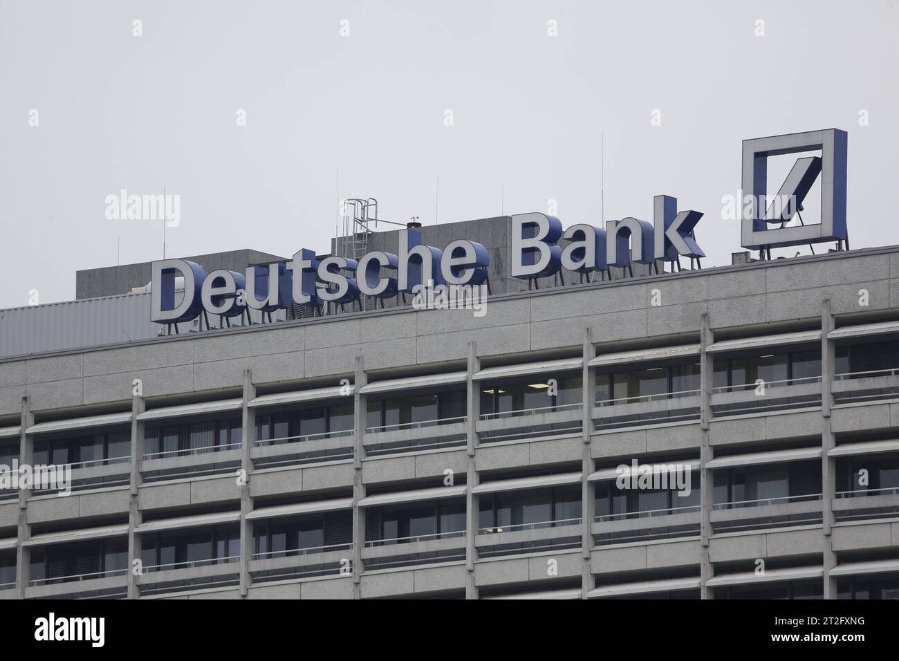 Berlin deutsche bank building hi-res stock photography and images - Alamy