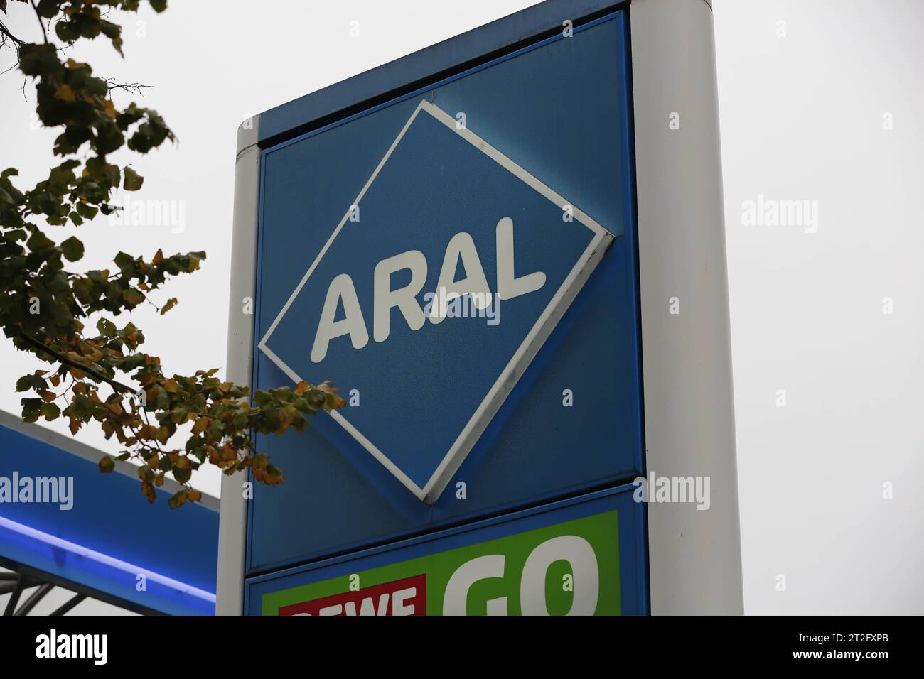 Aral Tankstelle Logo Aral Tankstelle Aral Logo Fotos Und