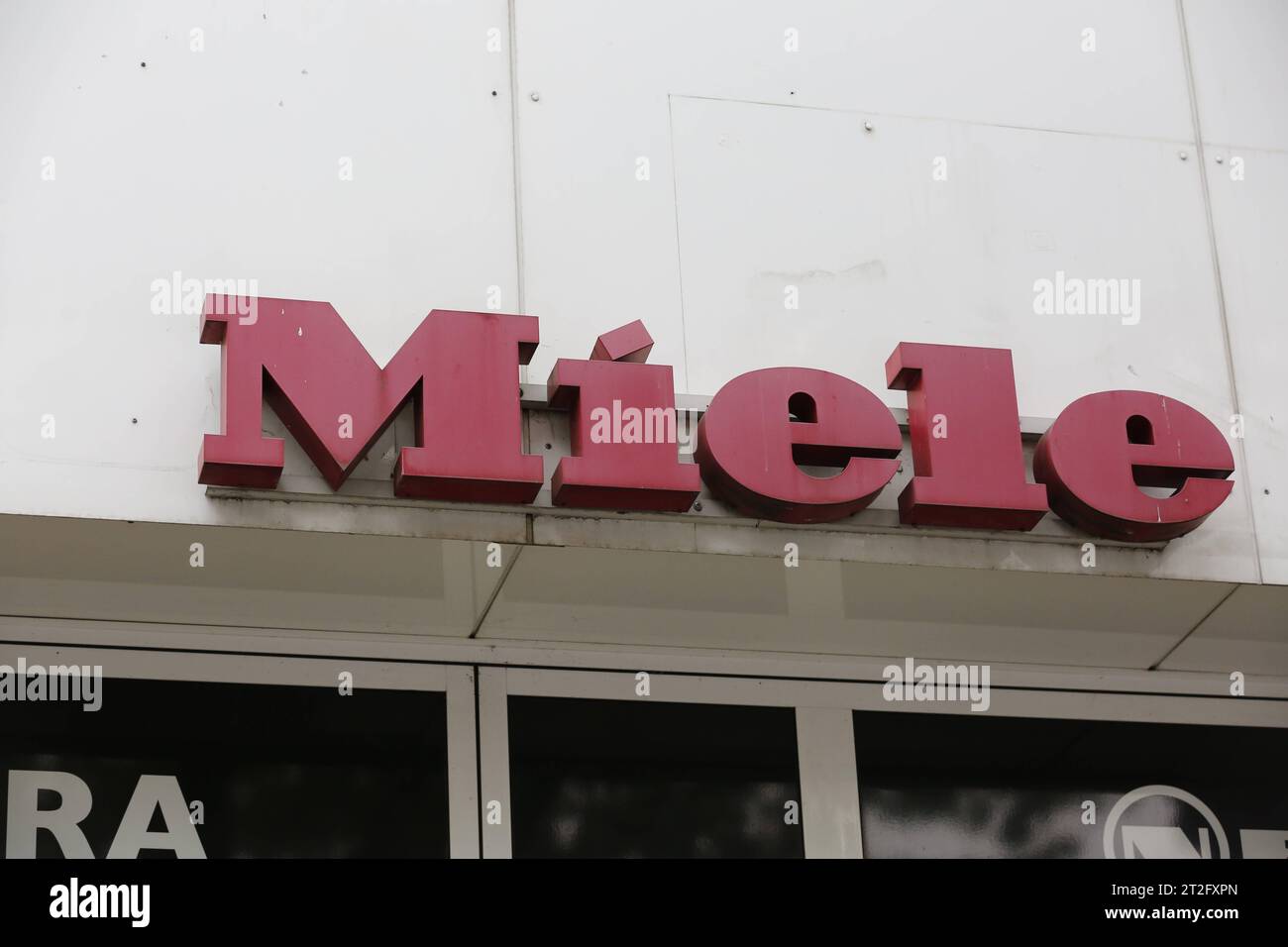 Miele Logo *** Miele Logo Stock Photo - Alamy