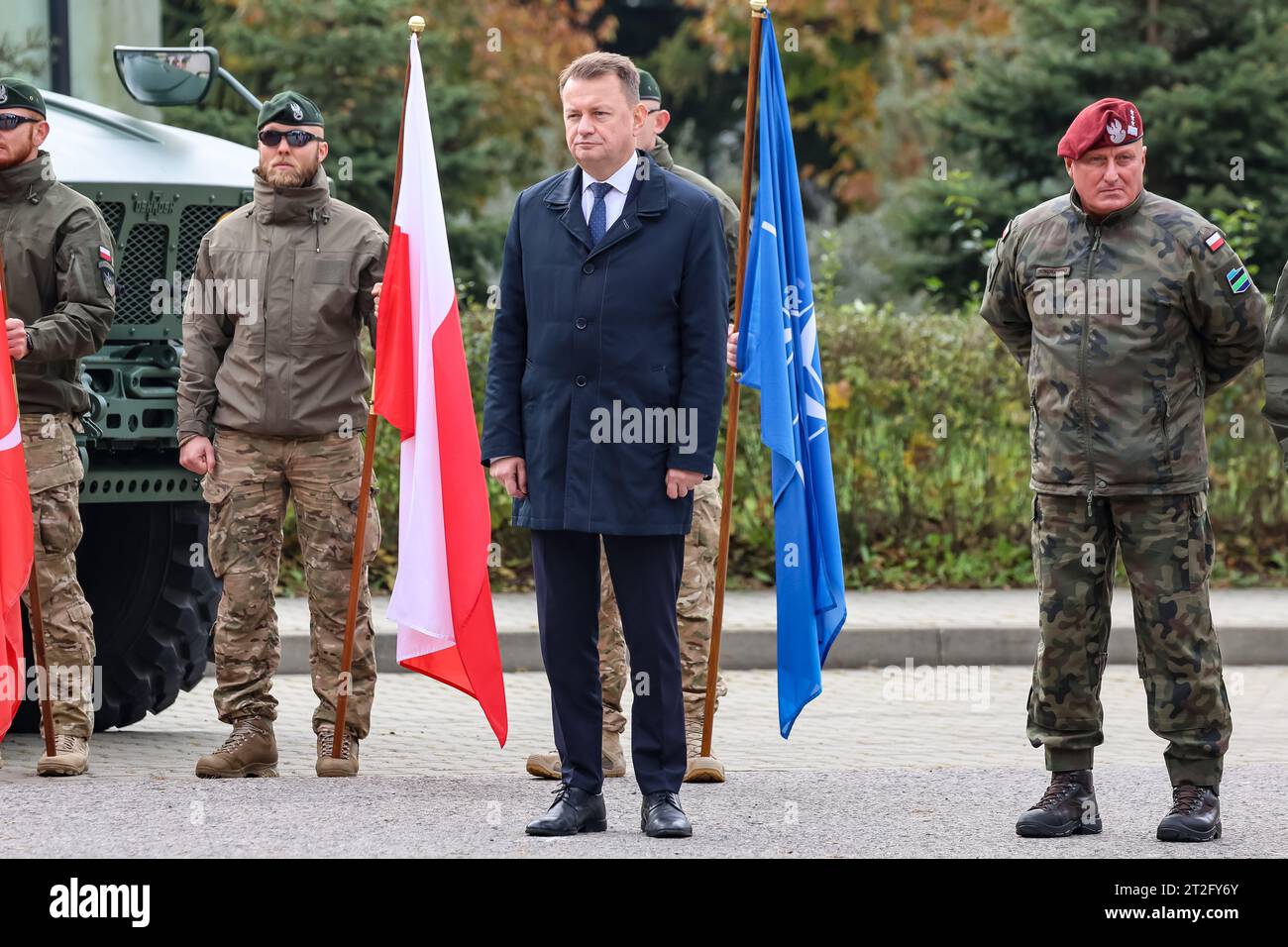 Ministrer of National Defense of Poland, Mariusz B?aszczak (second ...