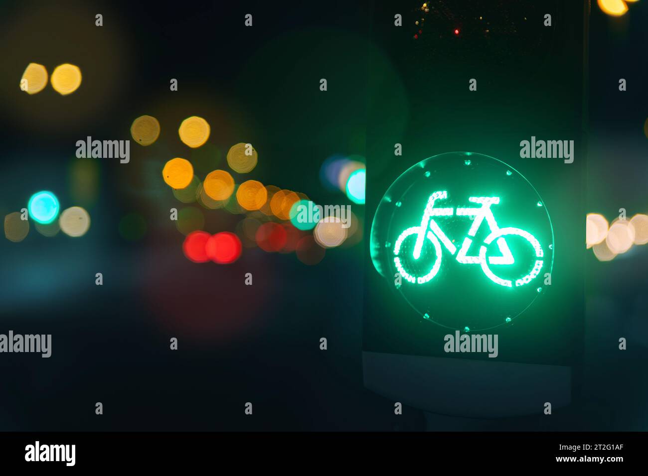 Cycle priority traffic signal hi-res stock photography and images - Alamy