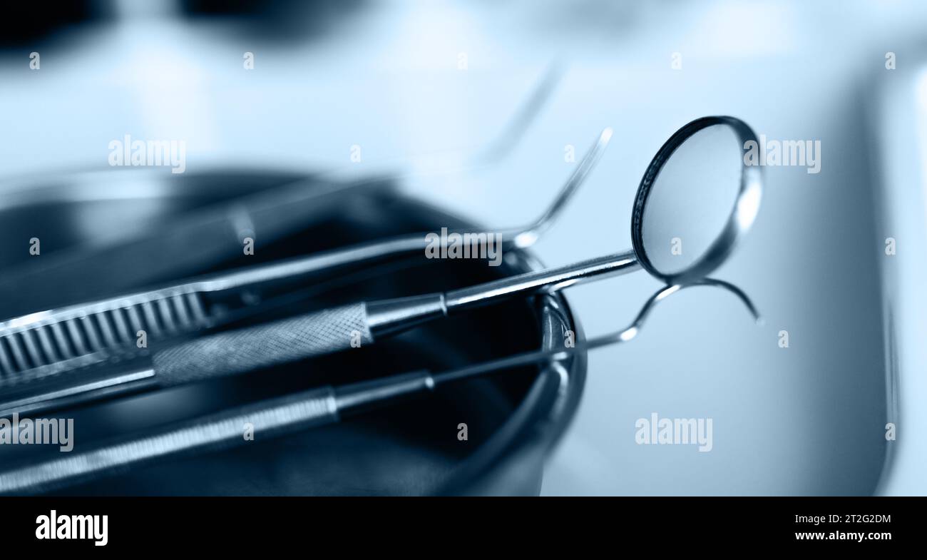 Metallic dentist tools close hi-res stock photography and images - Alamy