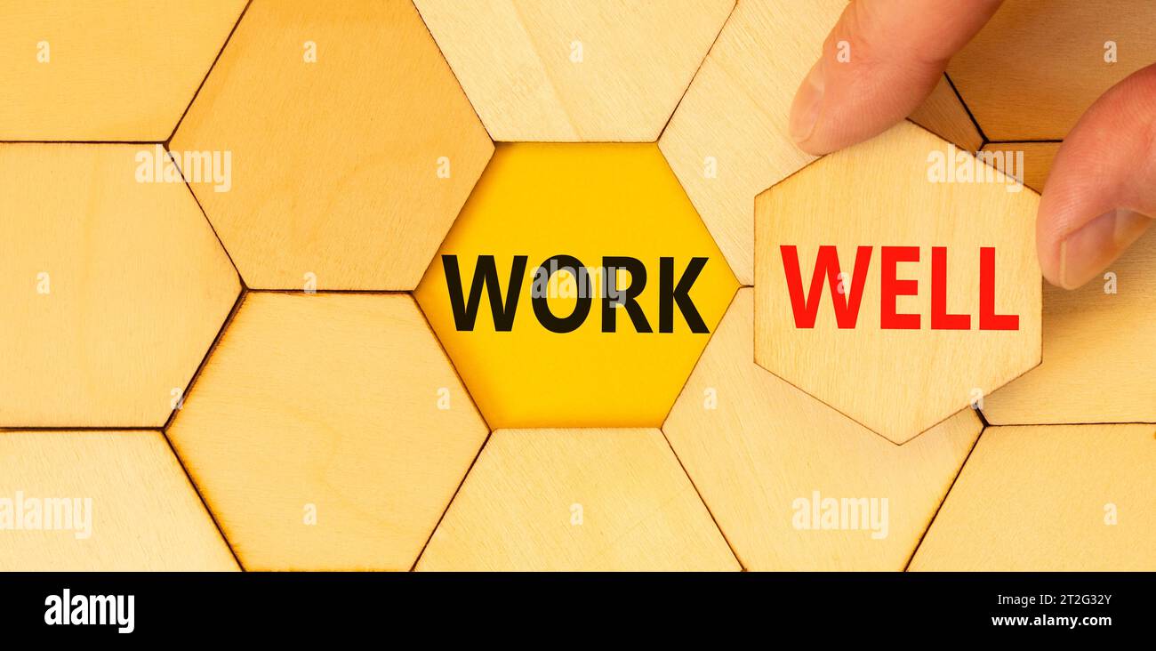 Work well symbol. Concept words Work well on beautiful wooden puzzle ...