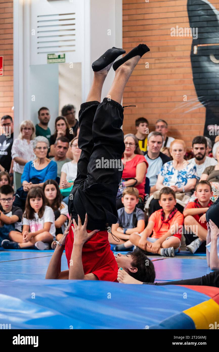 Circus show with kids at Centro Civico La Almozara during the Fiestas ...