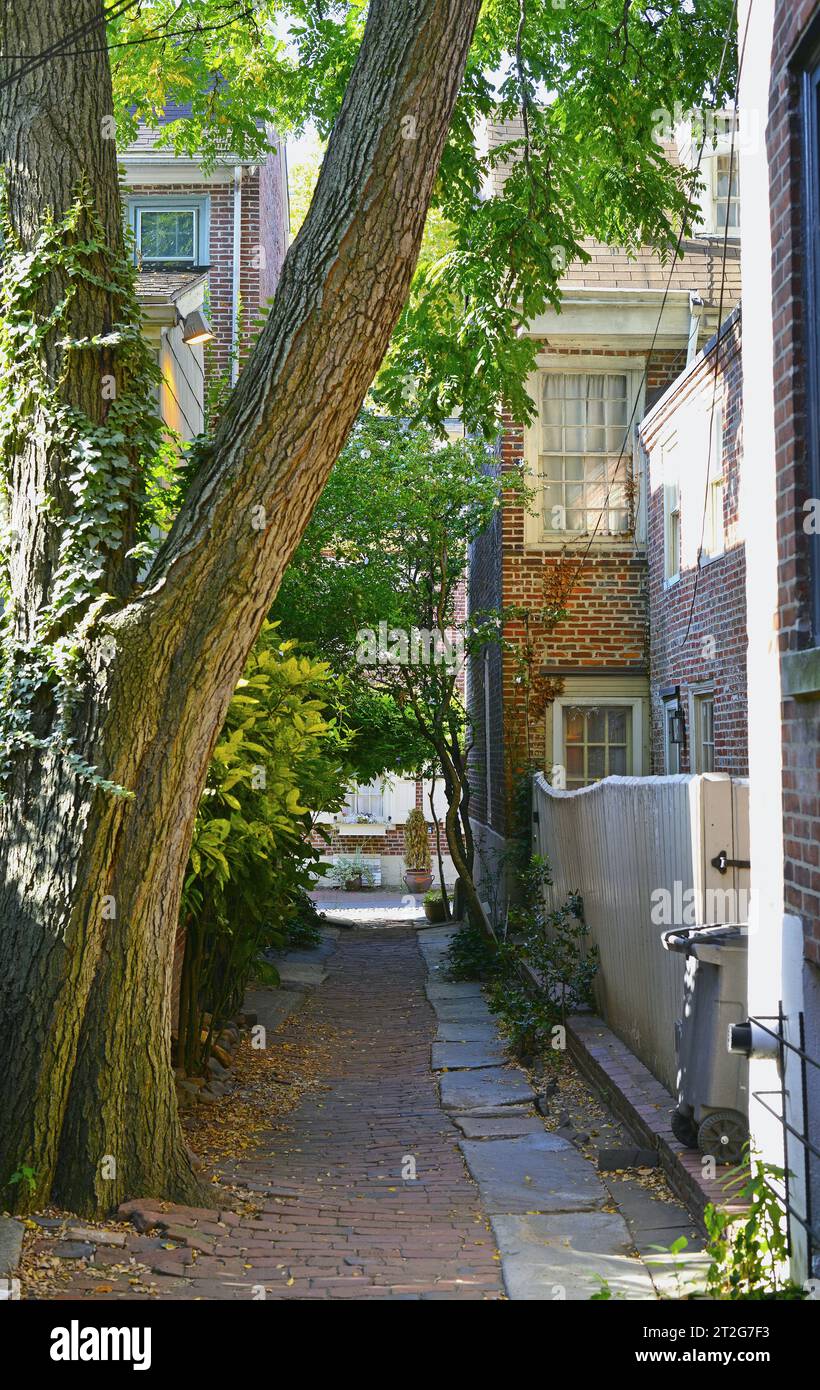 Elfreth s Alley, the oldest residential street in the country, National ...
