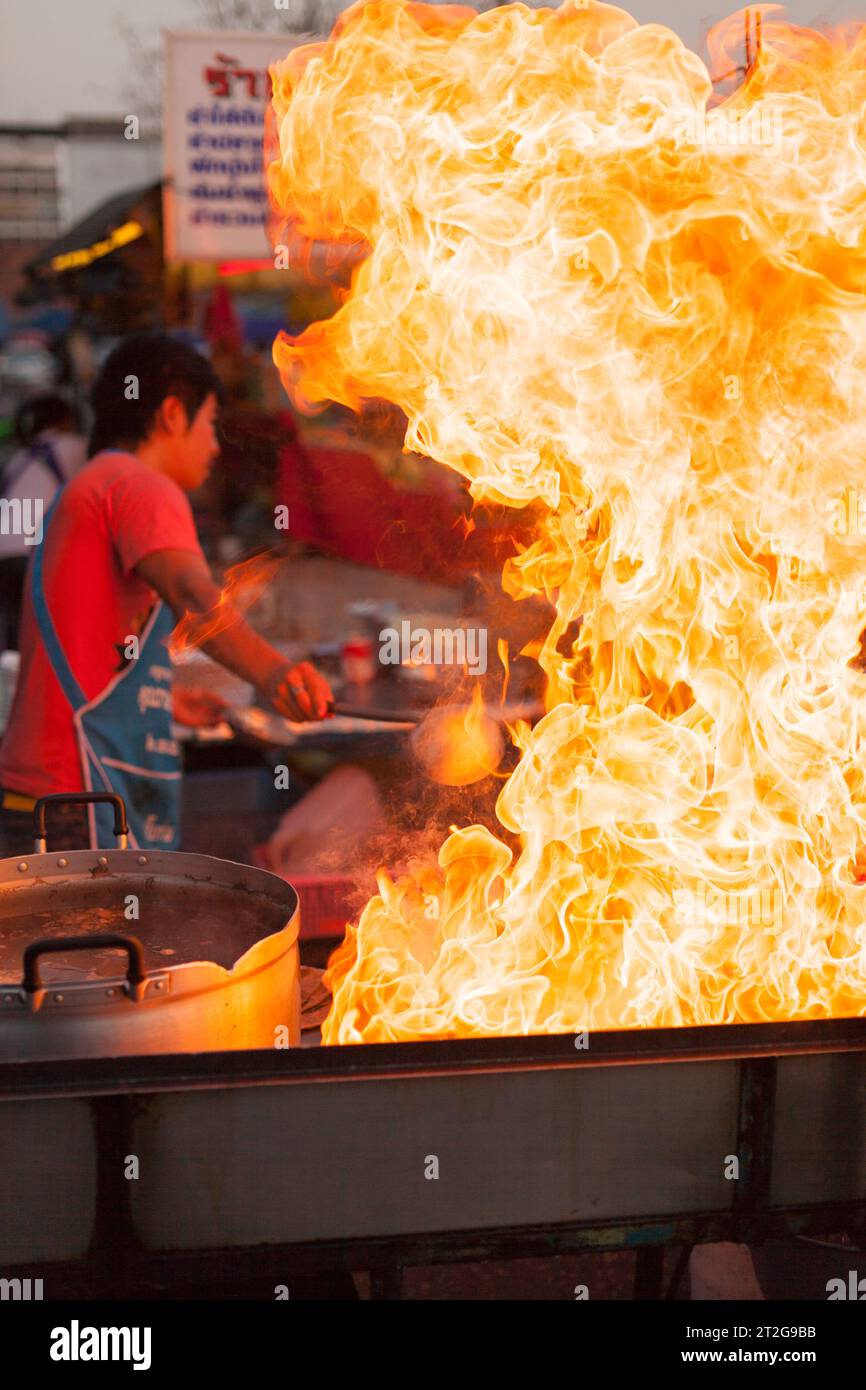 Traditional thai night market hi-res stock photography and images - Alamy