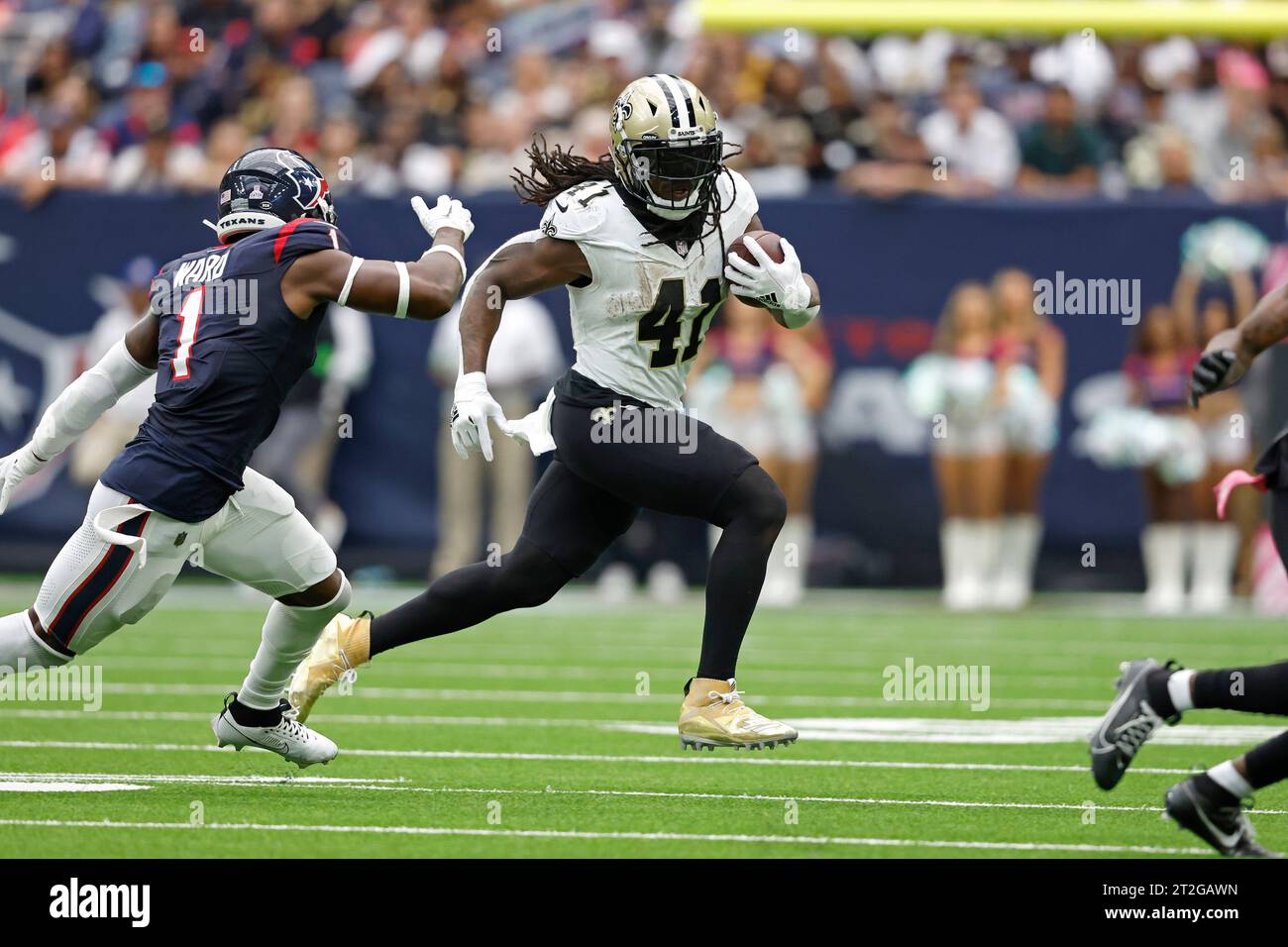 New Orleans Saints running back Alvin Kamara (41) during an NFL ...