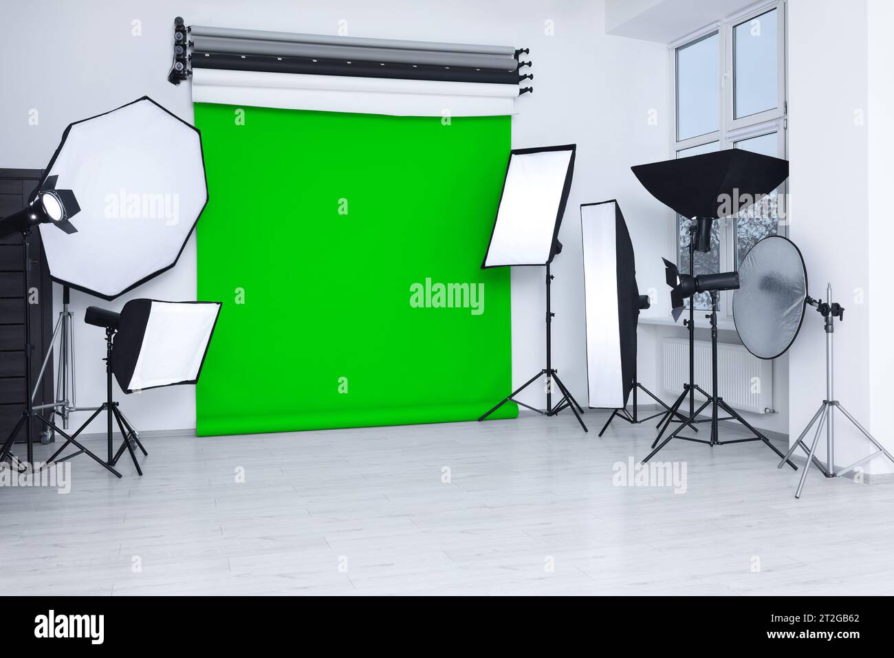 Chroma key compositing. Green backdrop and equipment in studio Stock ...