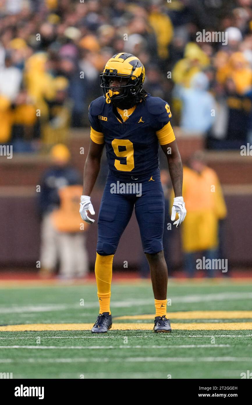 Michigan defensive back Rod Moore (9) plays against Indiana in the ...
