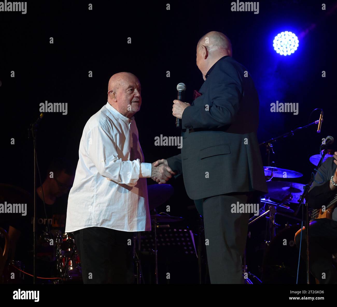 Moderator band hi-res stock photography and images - Alamy