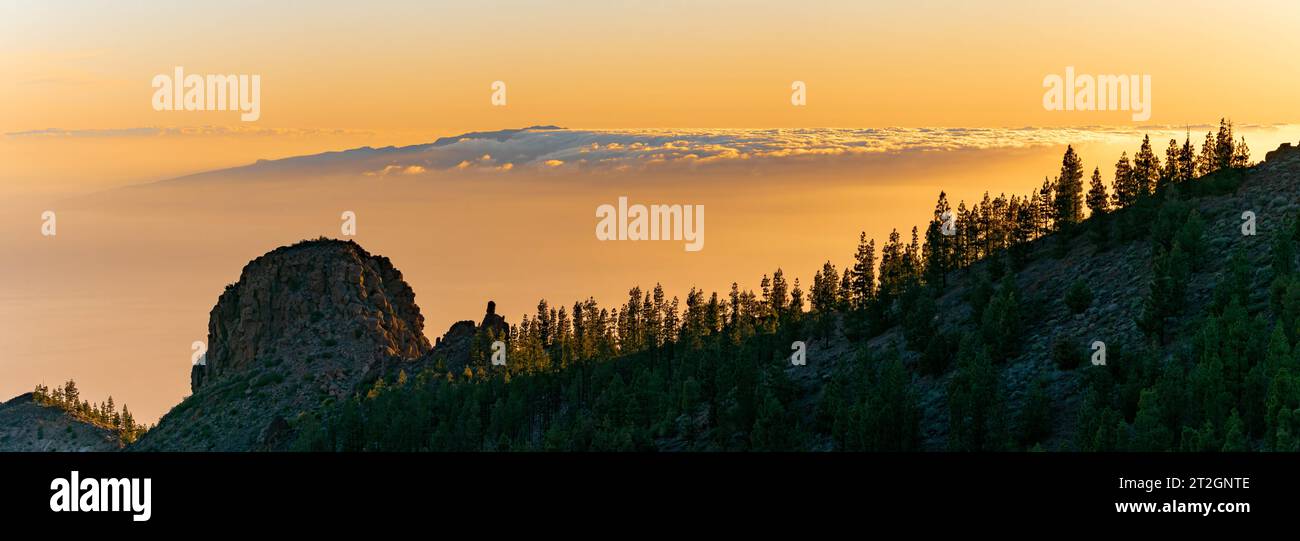Sun appears between the clouds hi-res stock photography and images - Alamy