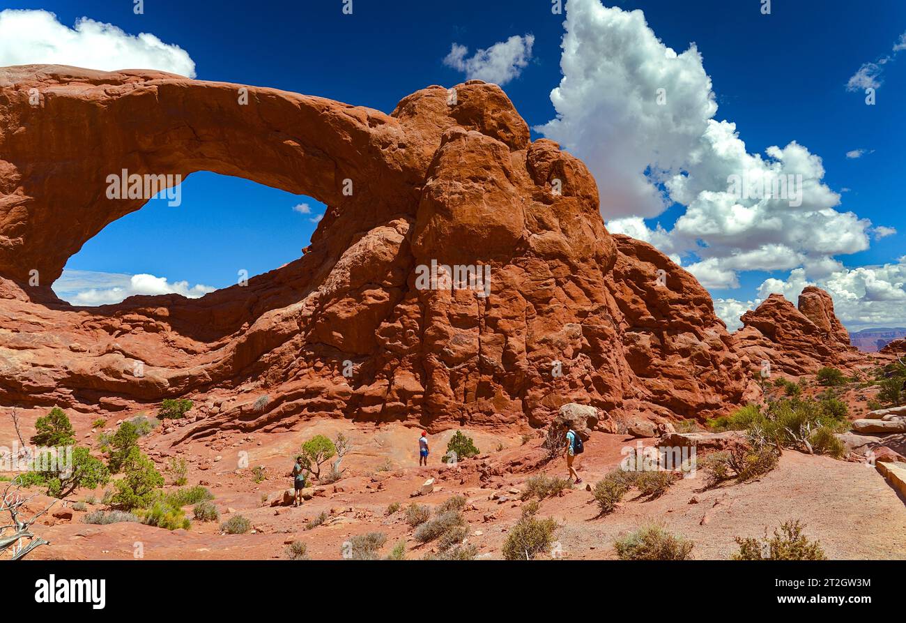 Big arch in arches national park hi-res stock photography and images ...