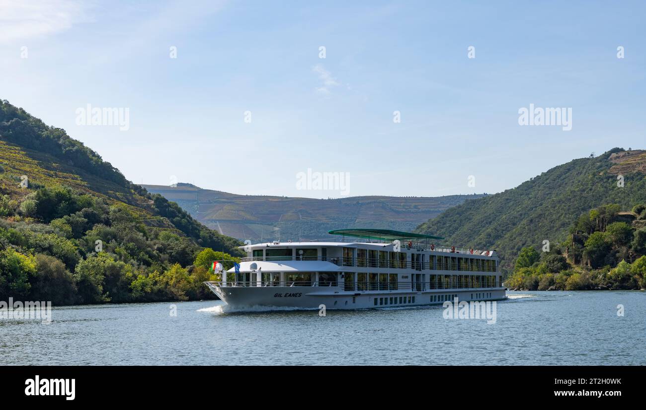 On the River Douro at Pinhao, Douro Valley, Portugal Stock Photo - Alamy